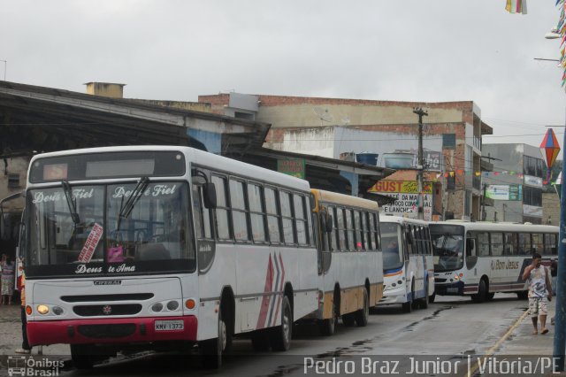 Ônibus Particulares 1373 em Vitória de Santo Antão por Pedro Francisco ...